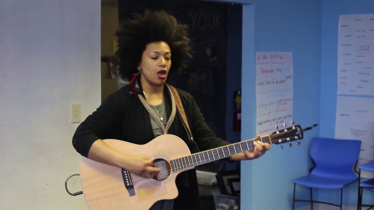 WATCH: Singer Songwriter Doria Roberts Talks With VOX ATL